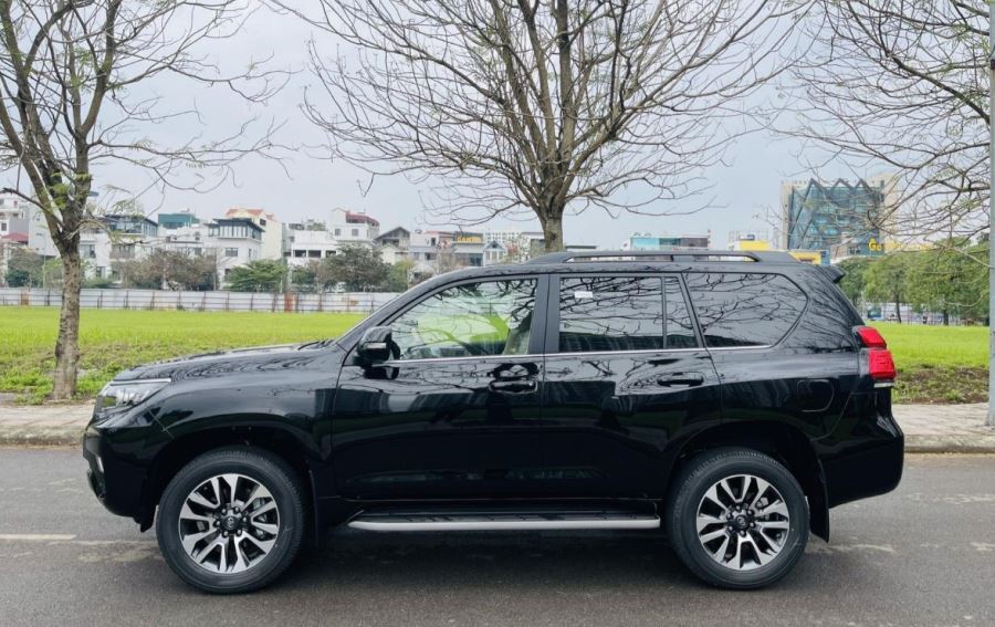 Toyota Land Cruiser Prado VX 2022 - Màu đen - Có xe giao ngay