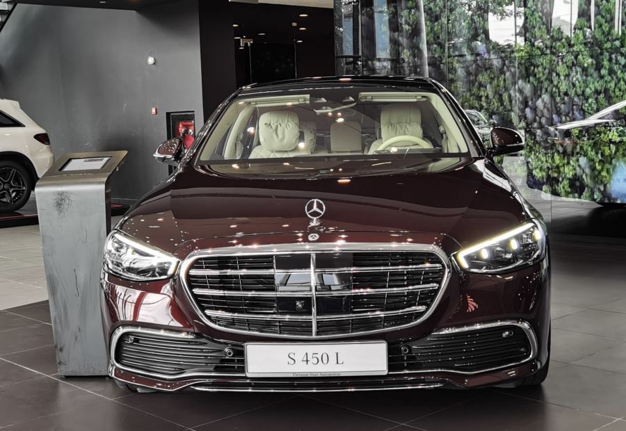 Mercedes-Benz S450 luxury