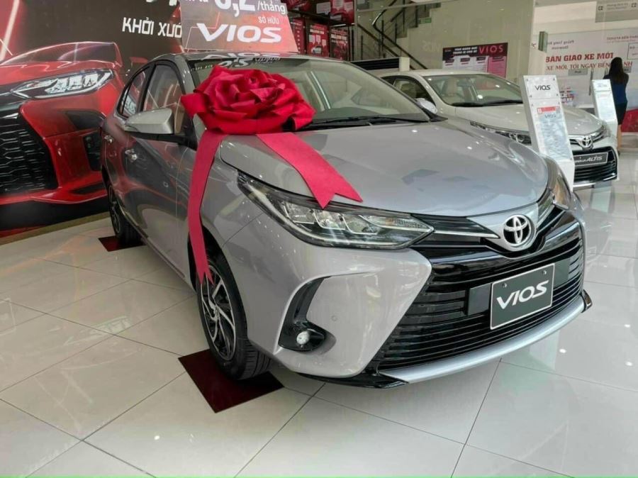 Toyota Vios - Màu Bạc - 2022