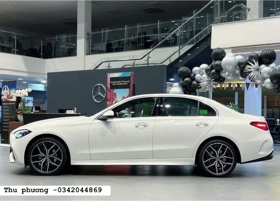 C300 AMG CKD allnew 2022 vừa về Trắng / đen - Duy nhất