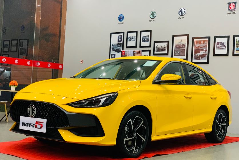 MG5 LUXURY 2022 - PHIÊN BẢN MÀU VÀNG